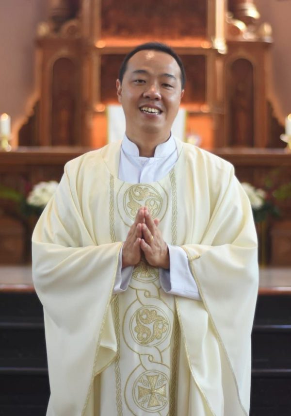 Pastor Paroki - Gereja Katolik Santo Yakobus